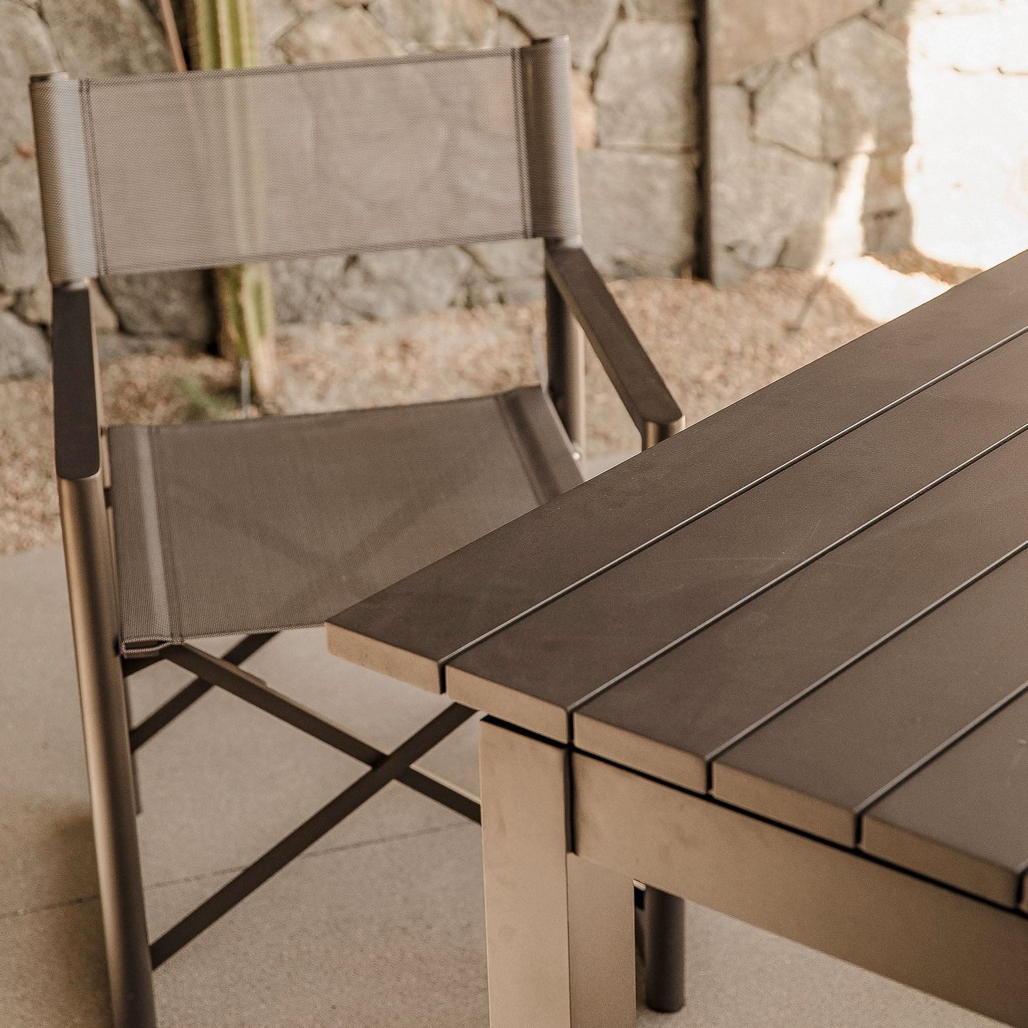 Pacific Aluminum Extension Dining Table – HARBOUR