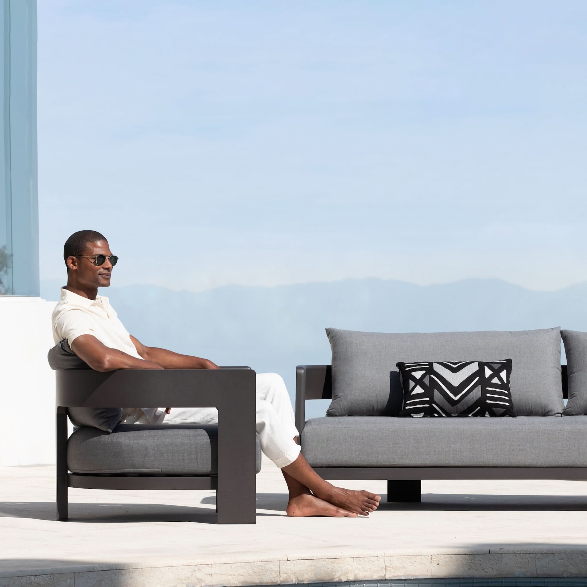 Victoria 3 Seat Sofa – HARBOUR