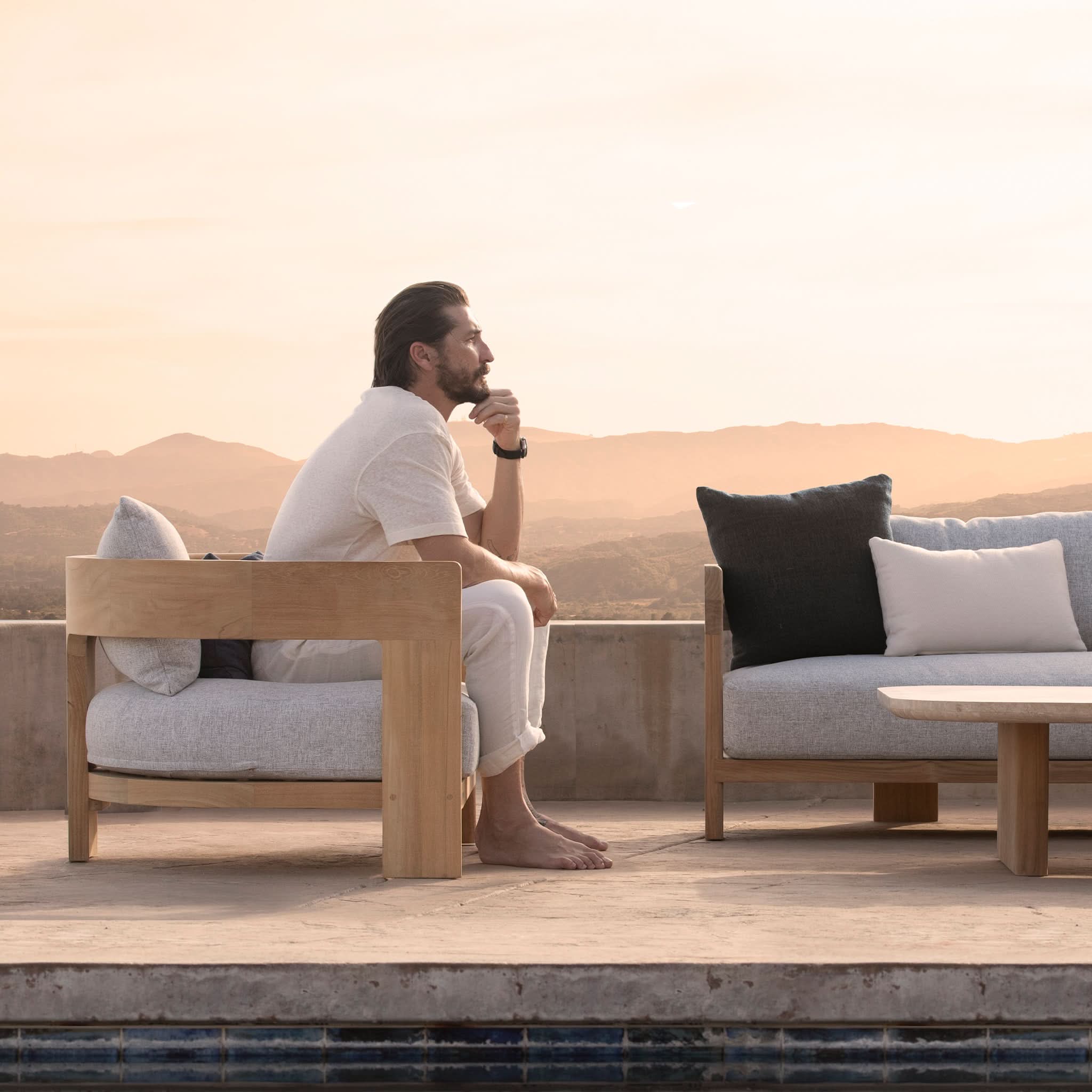 Victoria Teak Lounge Chair – HARBOUR